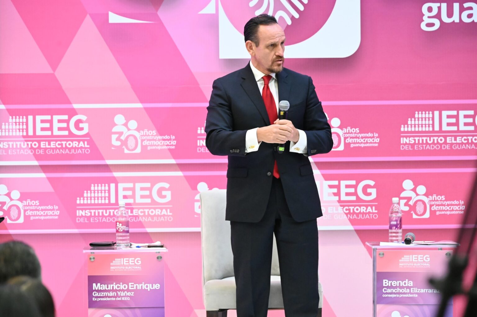 Dialogan sobre evolución del IEEG a 30 años